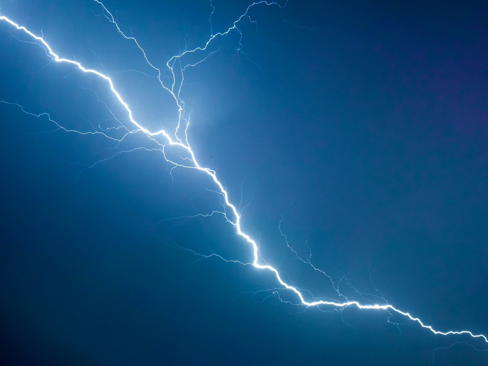 Revolutionizing AI Model Inference: Hugging Face and Groq Join Forces ...