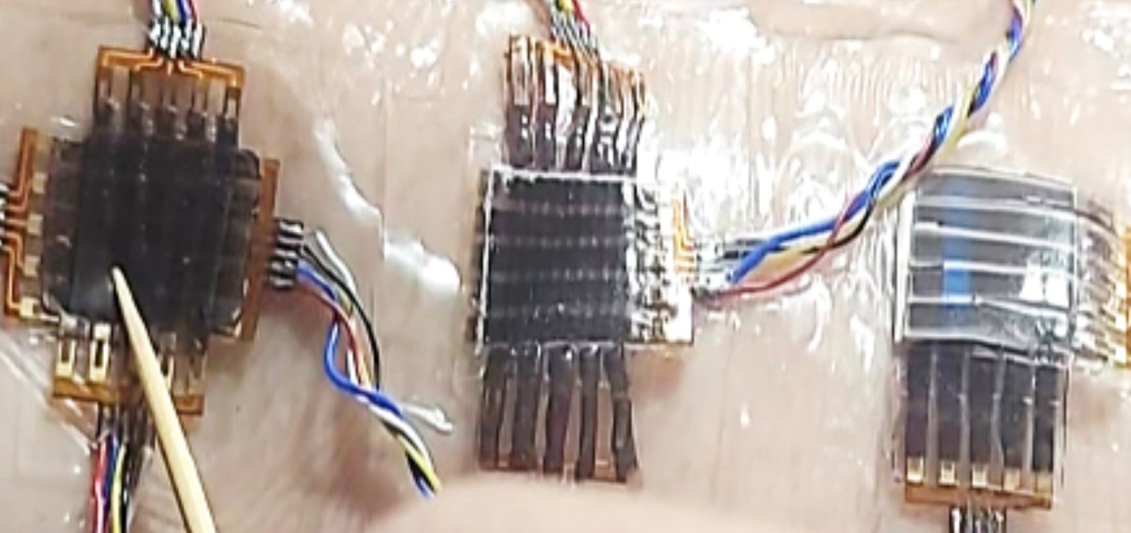 Revolutionizing Electronics: The Power of Scalable Self-Healing and Stretchable Transistors ...