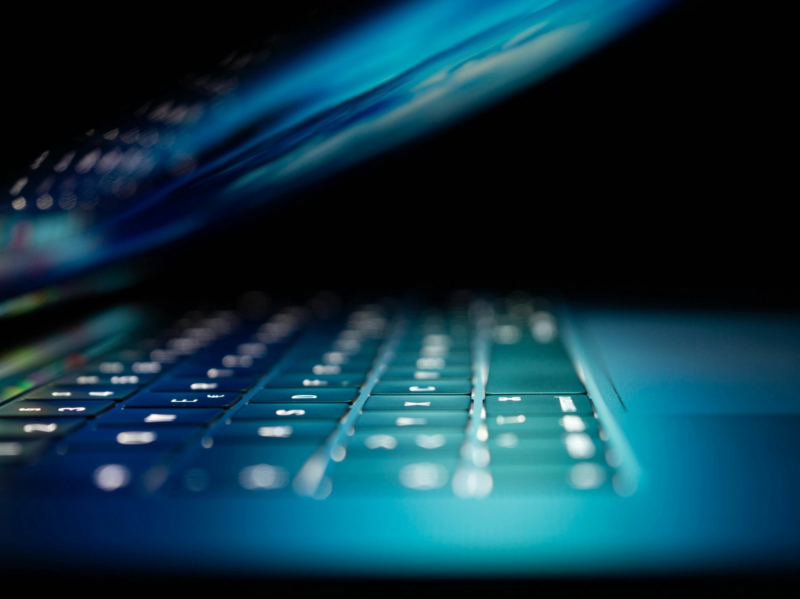 Maximizing Cybersecurity with AI: A Guide for Businesses - Silicon Flash