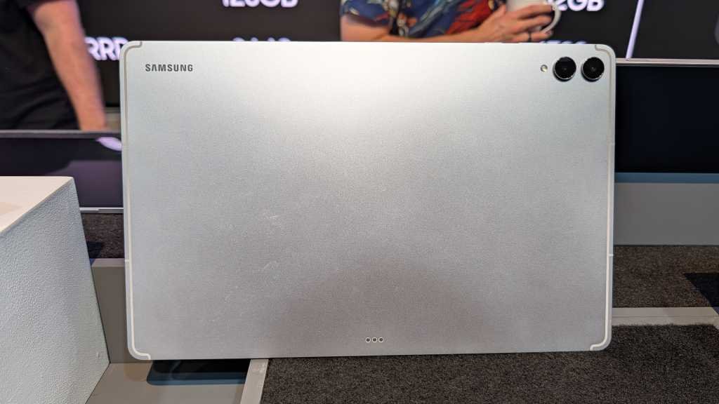 5 Reasons to Pass on the Samsung Galaxy Tab S11 Ultra: A Hands-On ...