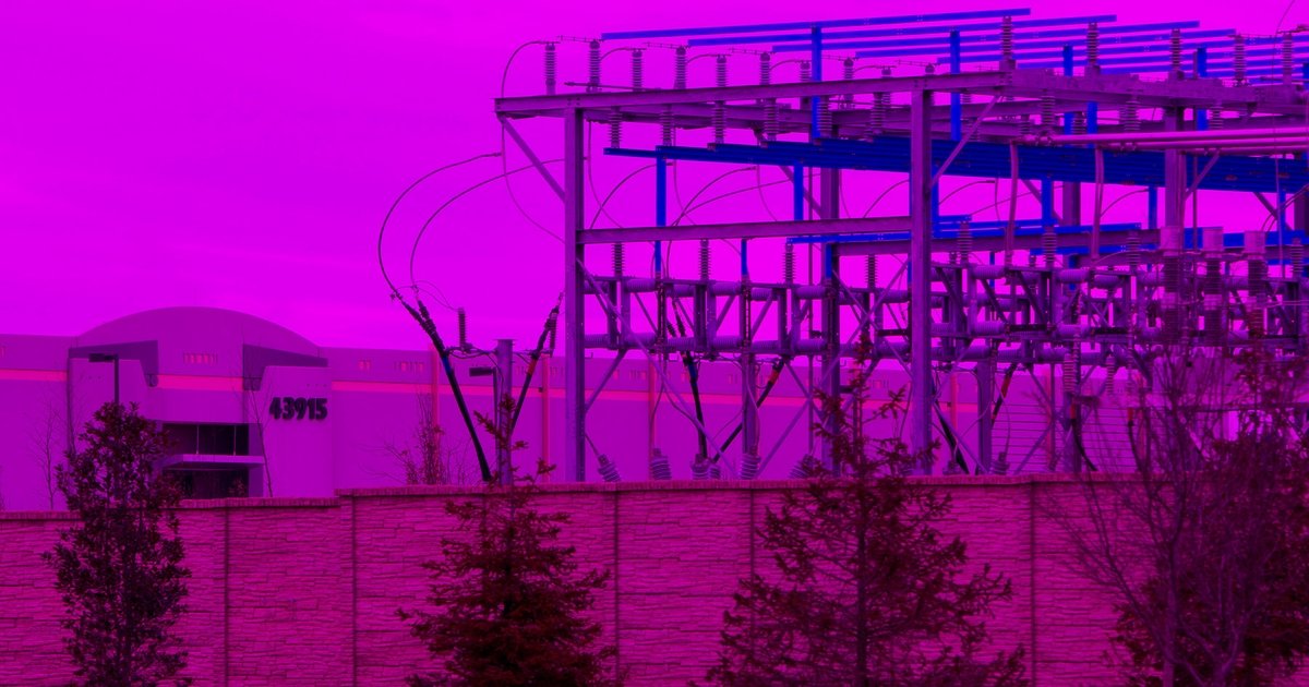 Over-Reliance on Cloud Computing: The Risks of AWS Outages - Silicon Flash