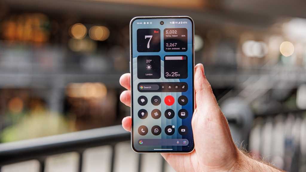 Revolutionizing Mobile Devices: Introducing Nothing OS 4.0 Android 16 ...