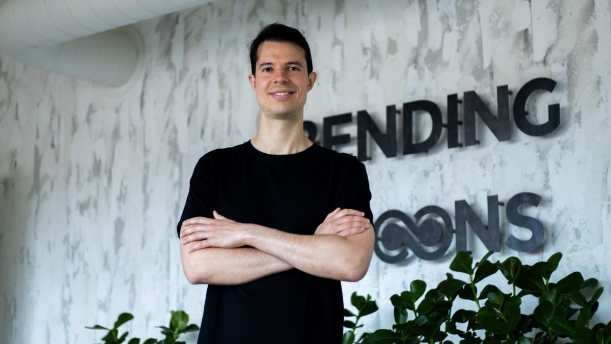 Unveiling the Mystery of Bending Spoons: The Inside Story of AOL's ...