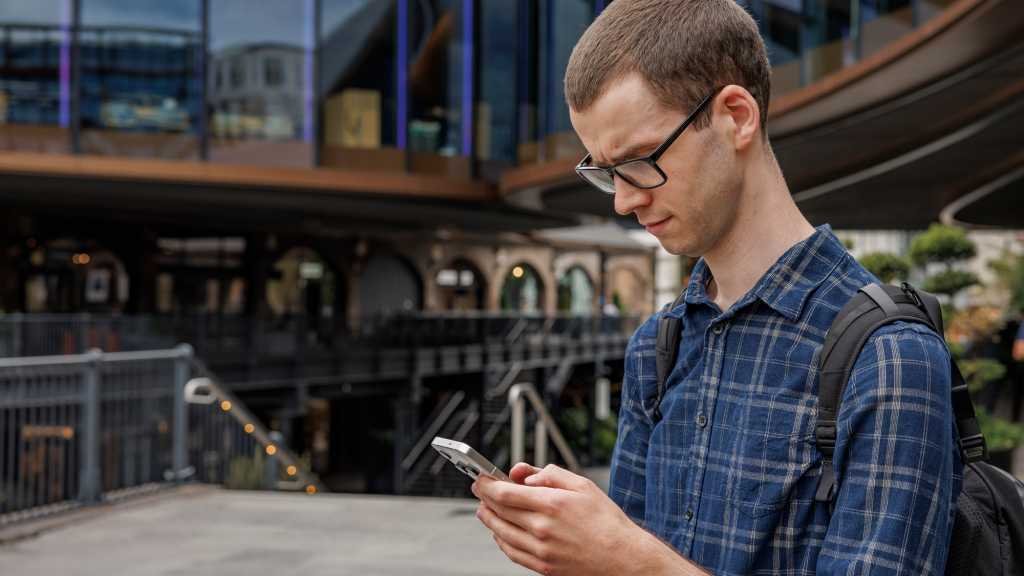 Phone Hopping: 11 Essential Steps When Switching Devices - Silicon Flash