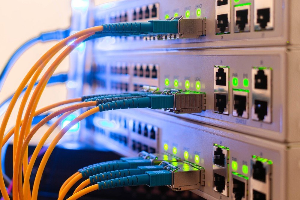 Evolving Fiber Network Testing in Dense Data Center Environments ...